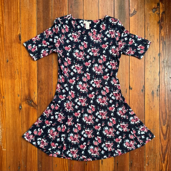 Forever 21 | Dresses | Forever 2 Fuzzy Floral Half Sleeve Skater Dress ...